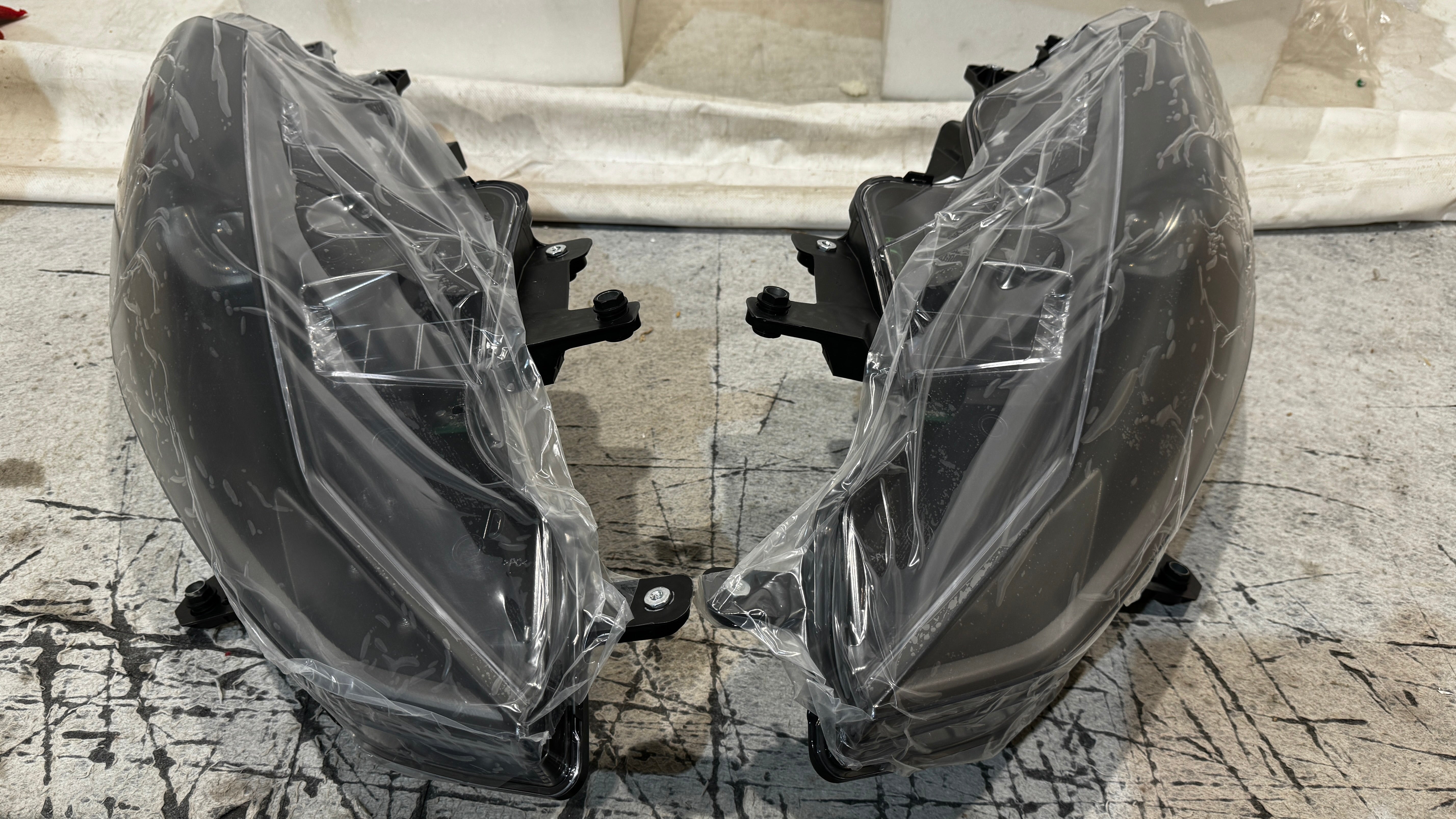 Ferrari 812 Competizione headlight set, OEM, Part number: 336571 33656