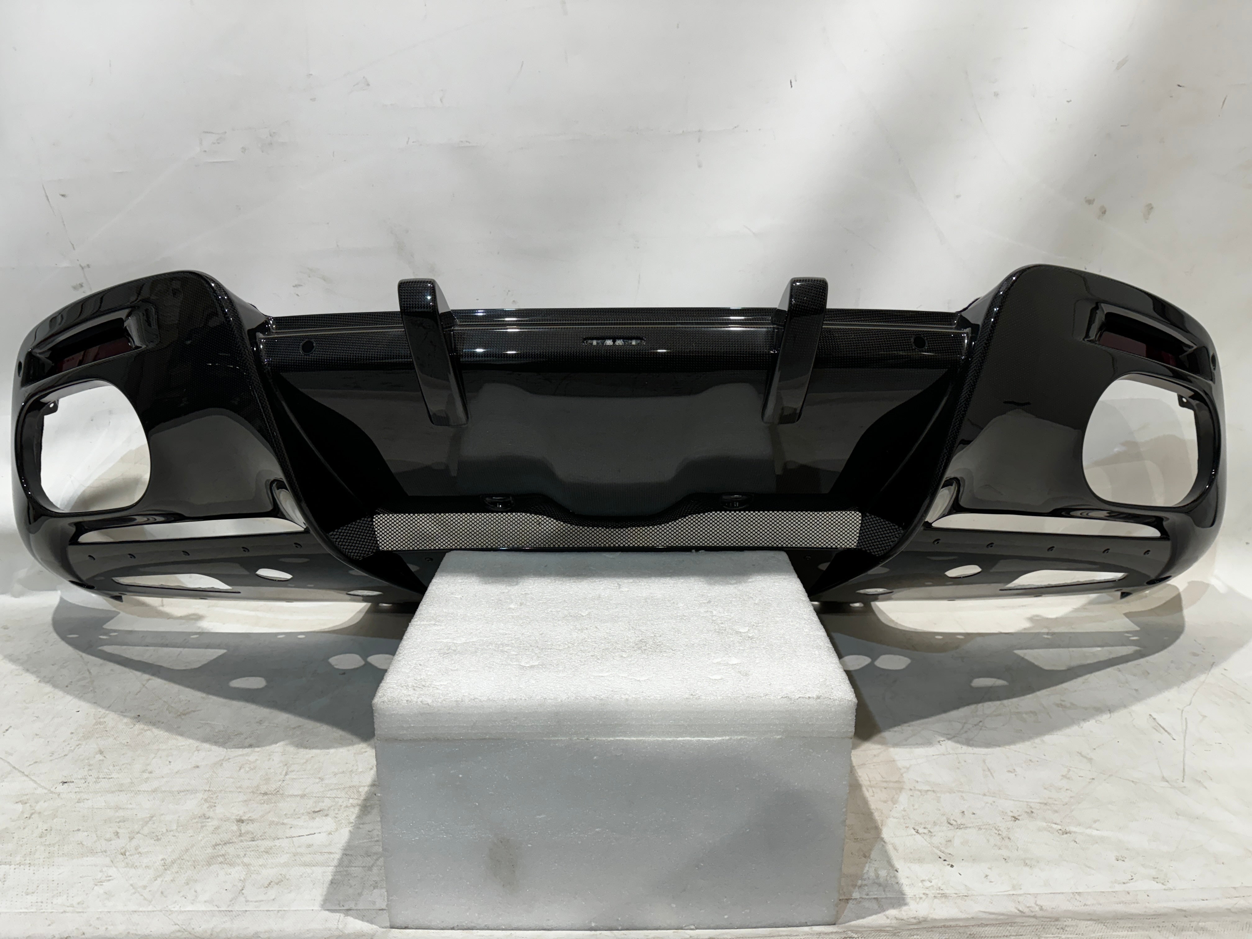 Ferrari ROMA Rear diffuser carbon fiber OEM, Part number: 780224