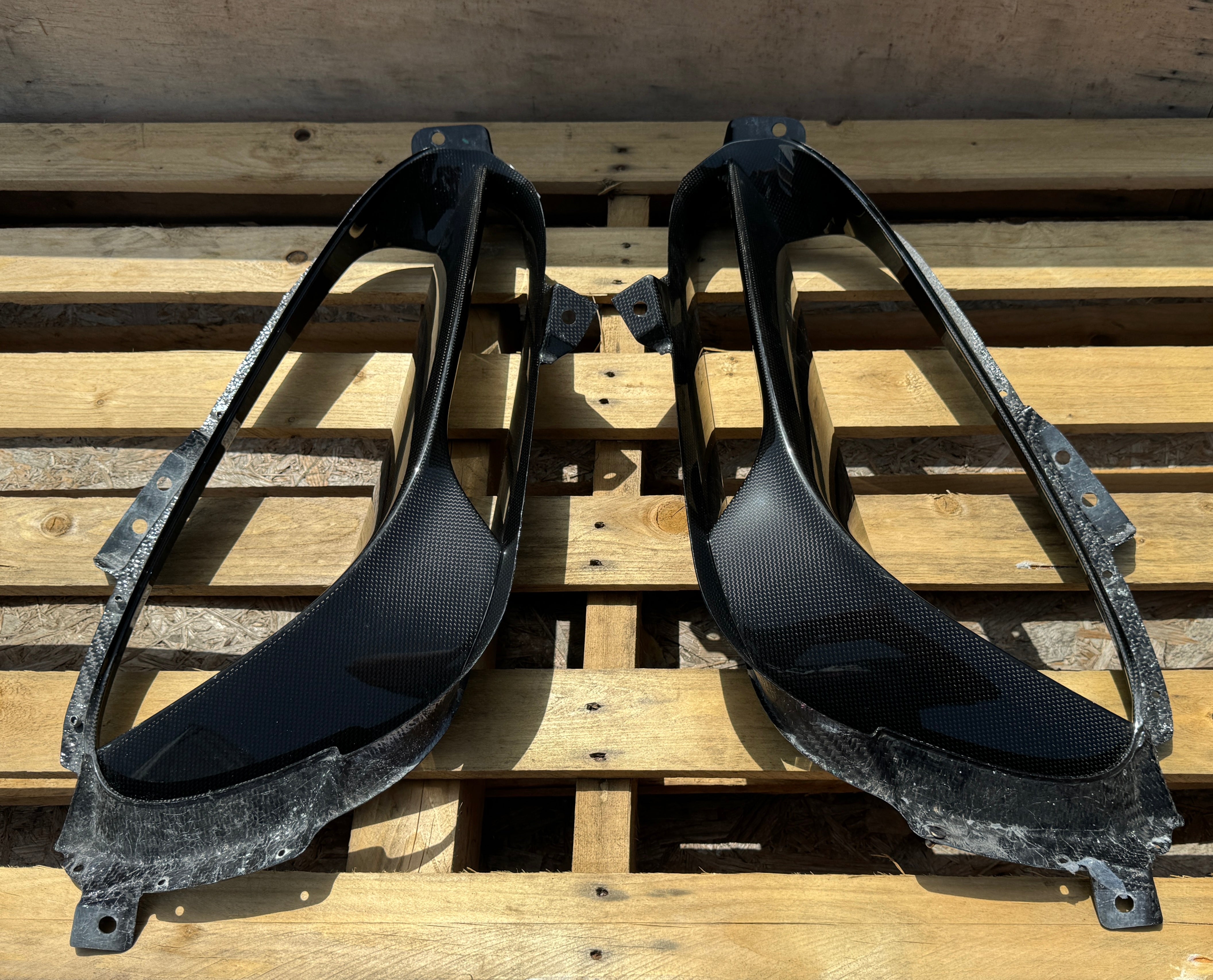 Ferrari SF90 Stradale Carbon fiber air intake cover, OEM, Part number: