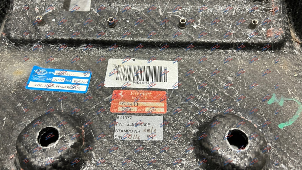 Ferrari F8 Tributo Rear bumper with CARBON Rear diffuser, Part number: