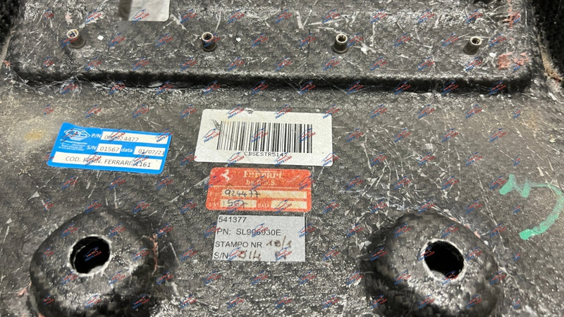 Ferrari F8 Tributo Rear bumper with CARBON Rear diffuser, Part number: