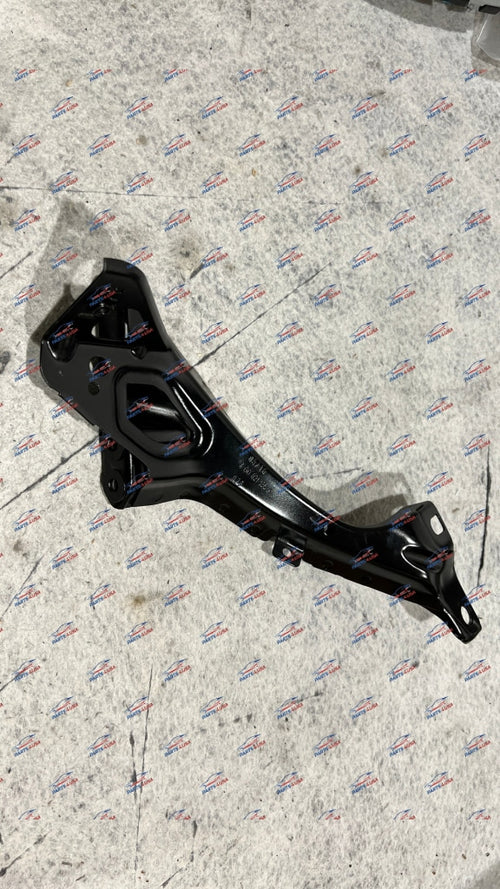 Audi Q8 Fender bracket LH, OEM Part, Part number: 4G0821136A