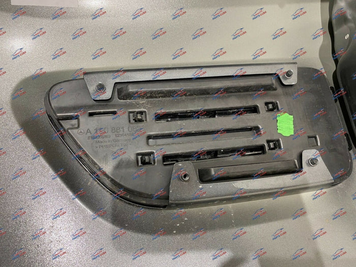 Mercedes Benz AMG GT Right Fender with Carbon intake, Part number: A19